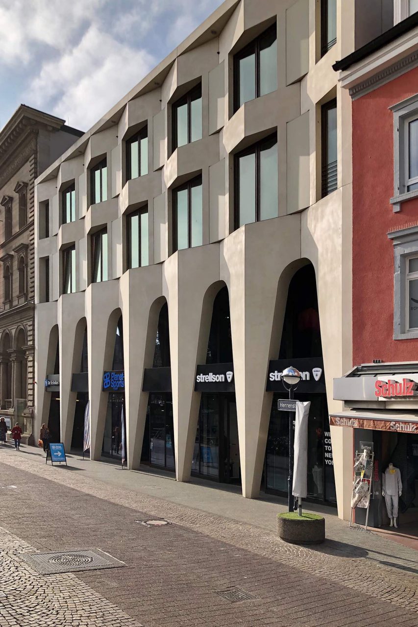 Stadt der Schichten - Karlsruhe, Deutschland - THE LINK – Stadt. Land ...