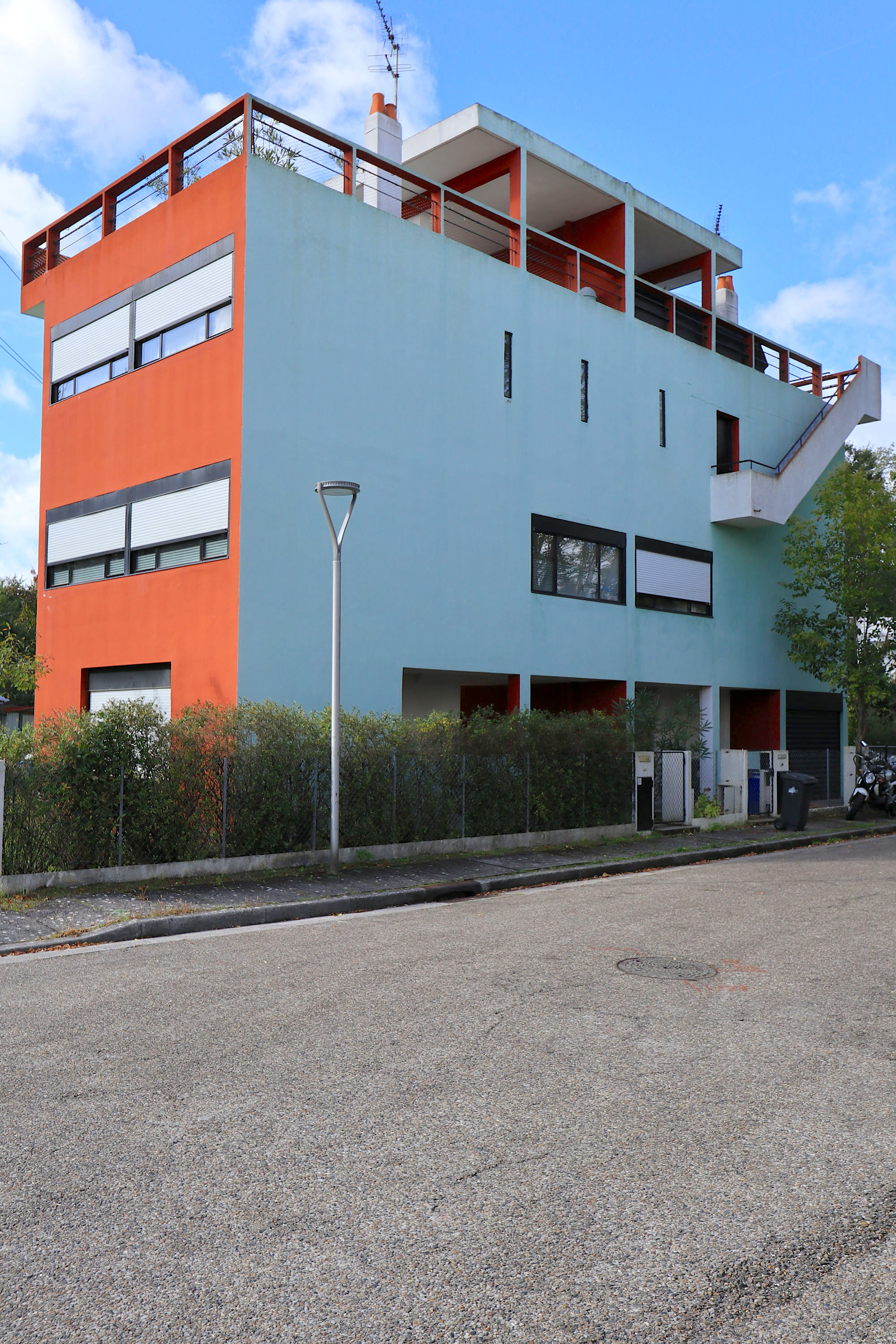 Cité Frugès – Horizontblau und jadegrün (Le Corbusier) (Pierre ...