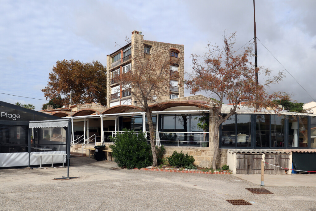 Les Sablettes (Fernand Pouillon) [FR. La Seyne-sur-Mer] ; 1953